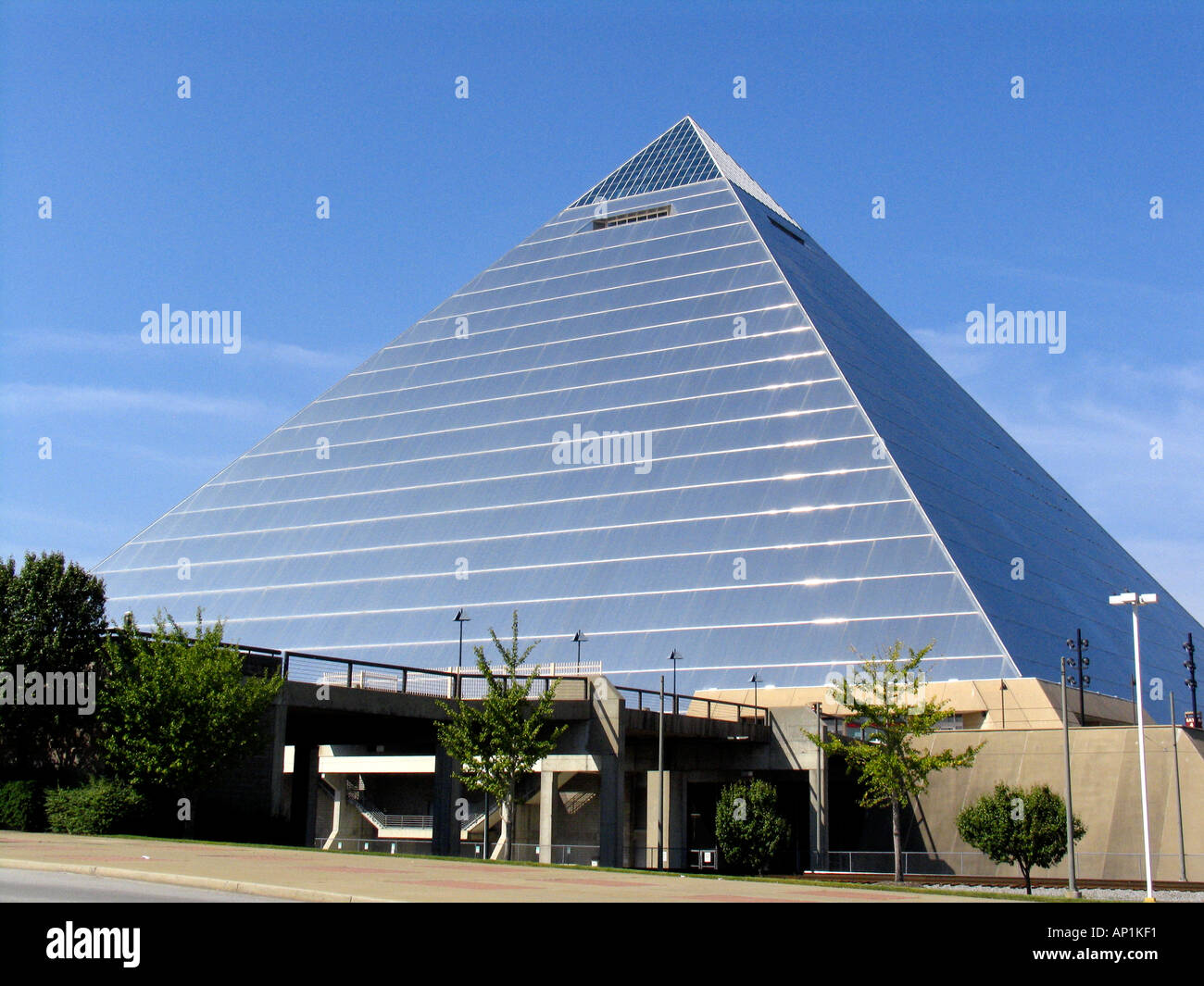 Memphis tennessee pyramid Banque de photographies et d’images à haute ...