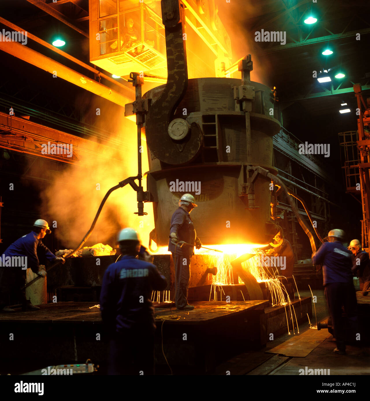 Molten metal Banque de photographies et d’images à haute résolution - Alamy