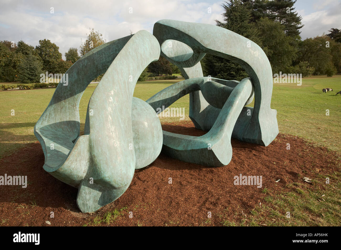 Hill arches sculpture henry moore Banque de photographies et d’images à ...