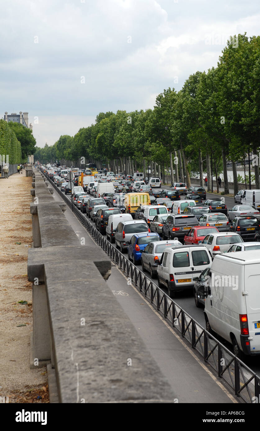 Embouteillage à paris Banque de photographies et d’images à haute ...