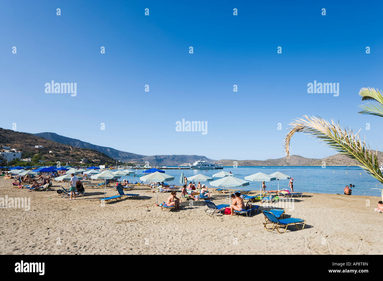 Plage nord est crete - Courtney Jones