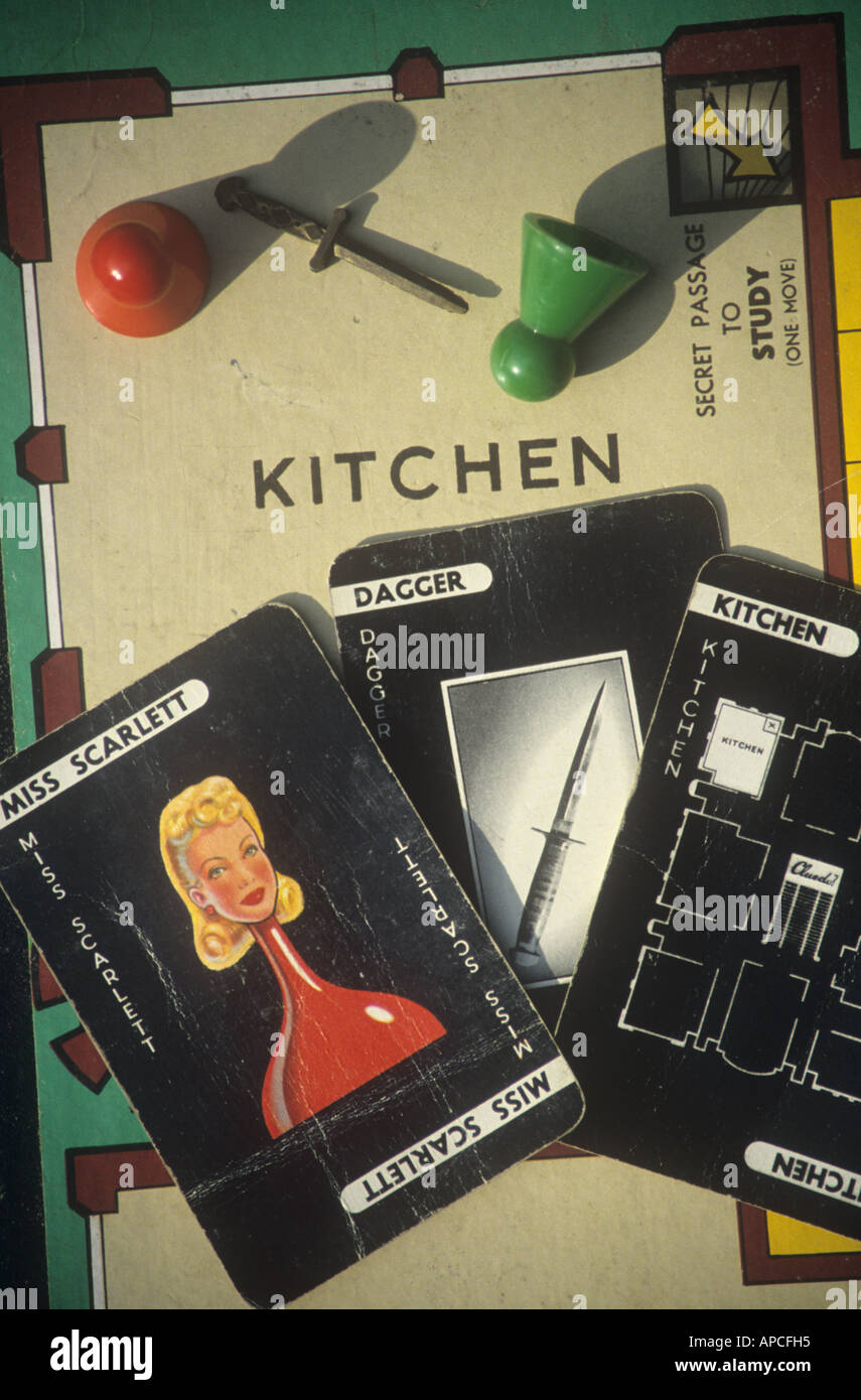Cluedo murder weapon cards Banque de photographies et d’images à haute ...