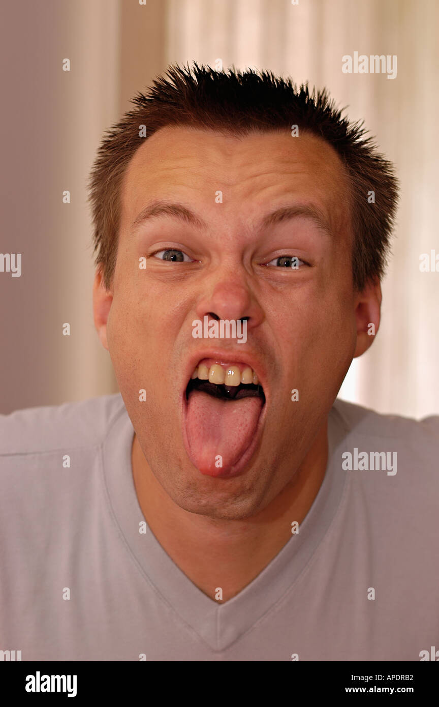Face grimace Banque de photographies et d’images à haute résolution - Alamy