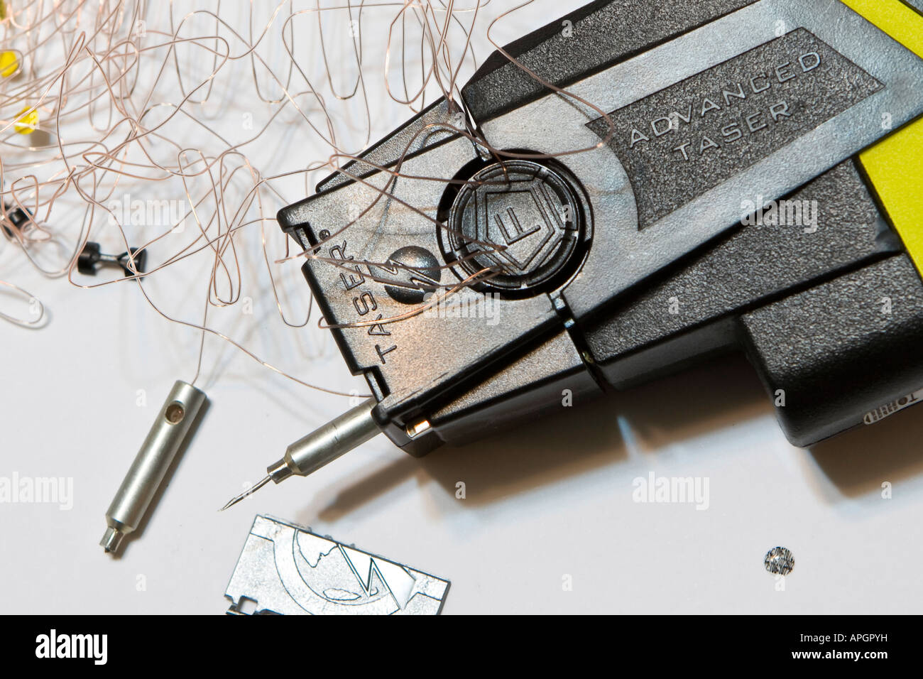 Tazer gun Banque de photographies et d’images à haute résolution - Alamy
