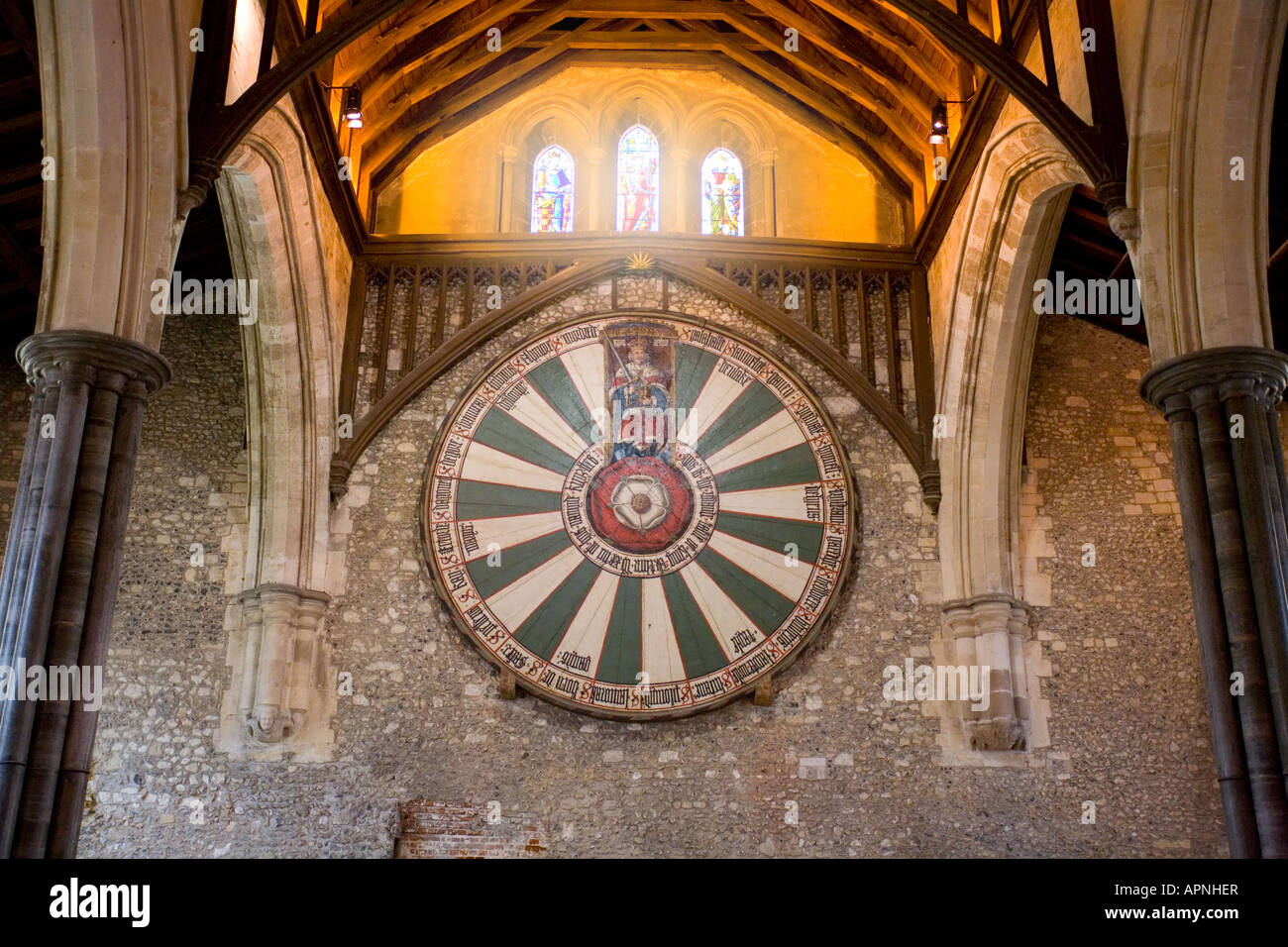 La table ronde du Roi Arthur dans le Grand Hall Winchester Angleterre ...