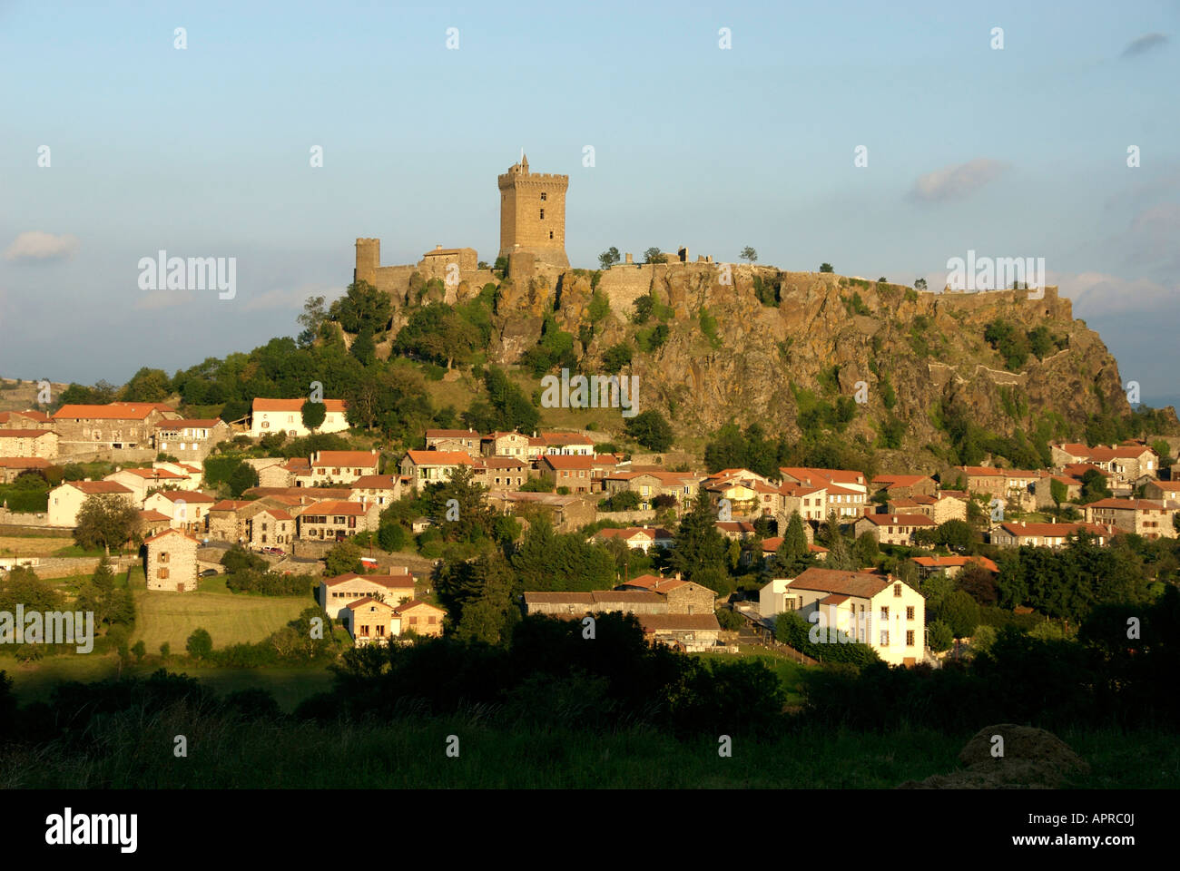 Château de polignac Banque de photographies et d’images à haute ...