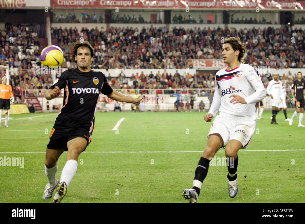Fernando morientes valencia Banque de photographies et d’images à haute ...