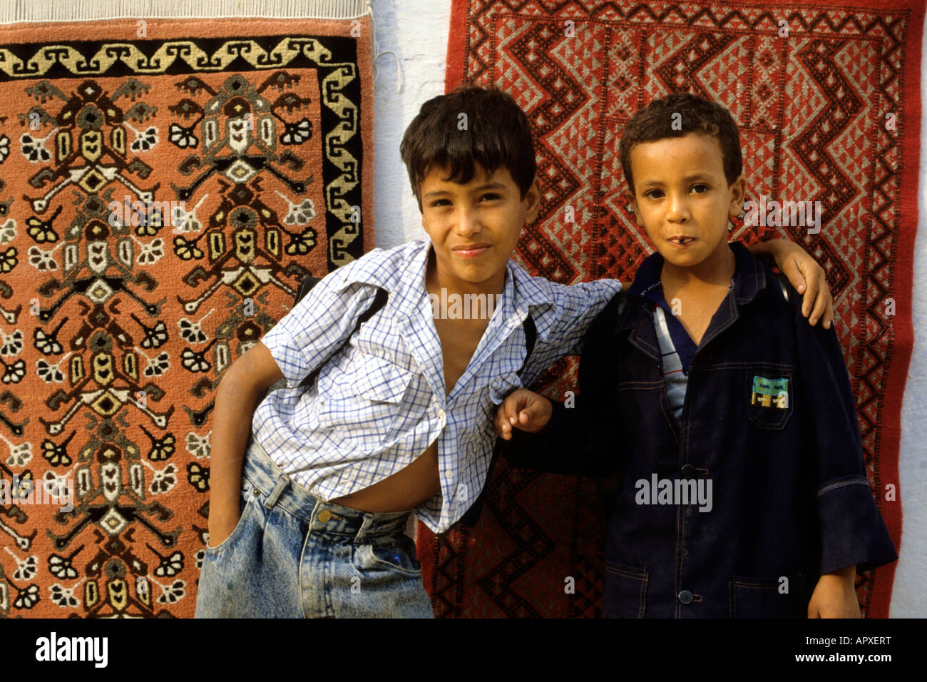 Tunisian Boys Banque d'image et photos - Alamy