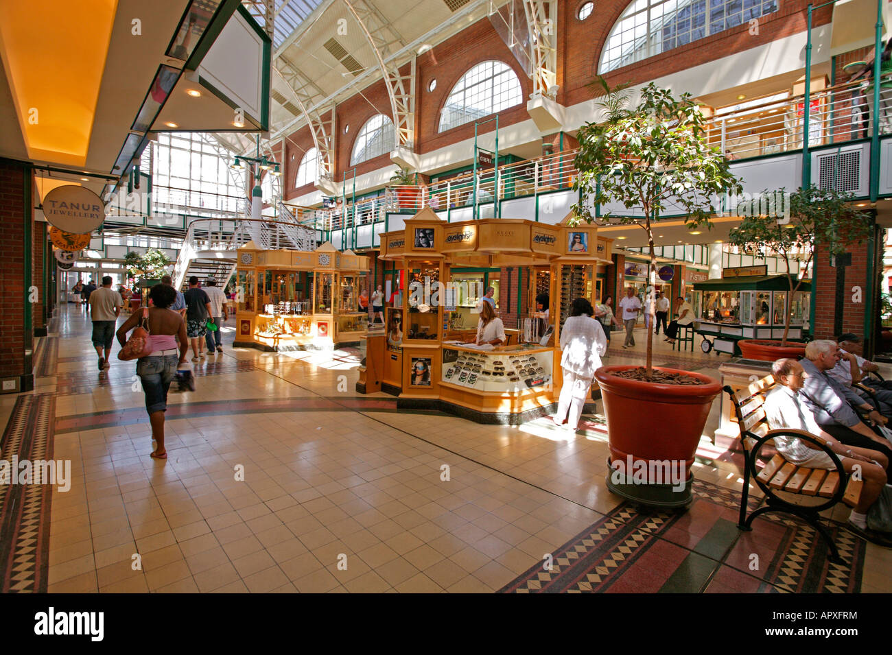Alfred mall Banque de photographies et d’images à haute résolution - Alamy