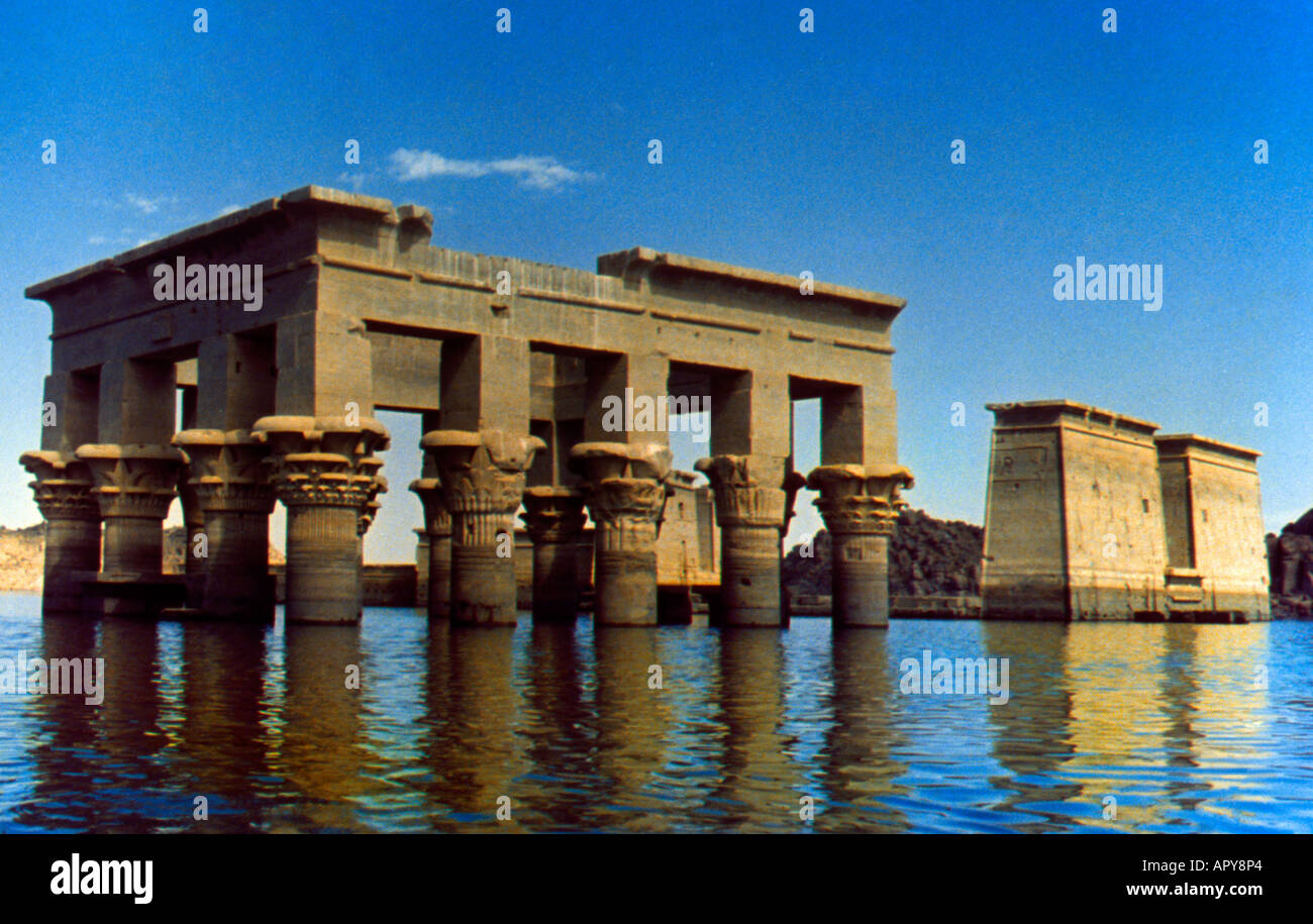 Philae Assouan Egypte Temple Disis Kiosque De Trajan Avant Quil A été Déplacé à LÎle Agilika