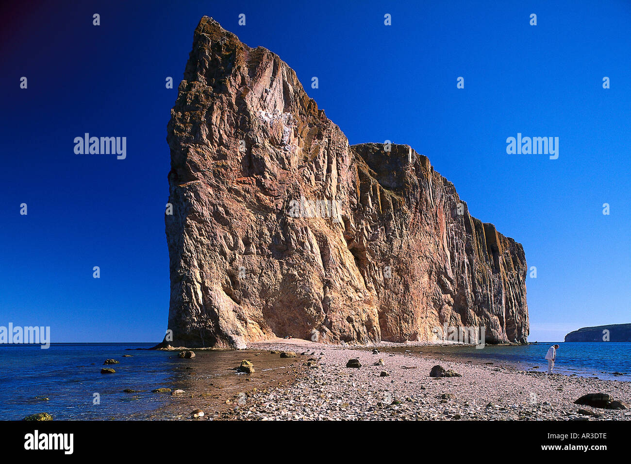Rocher percé Banque de photographies et d’images à haute résolution - Alamy