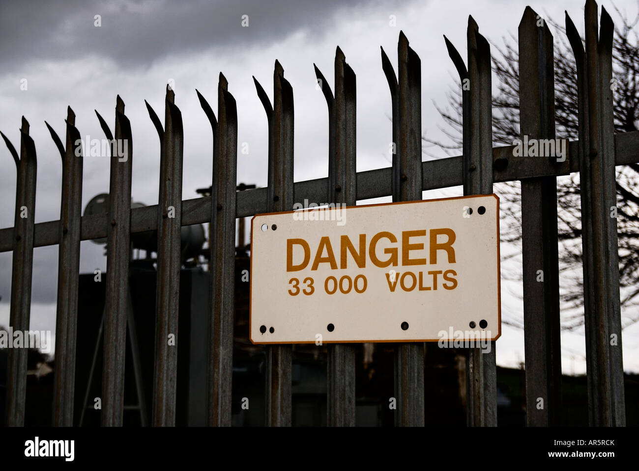 33000 volts Banque de photographies et d’images à haute résolution - Alamy