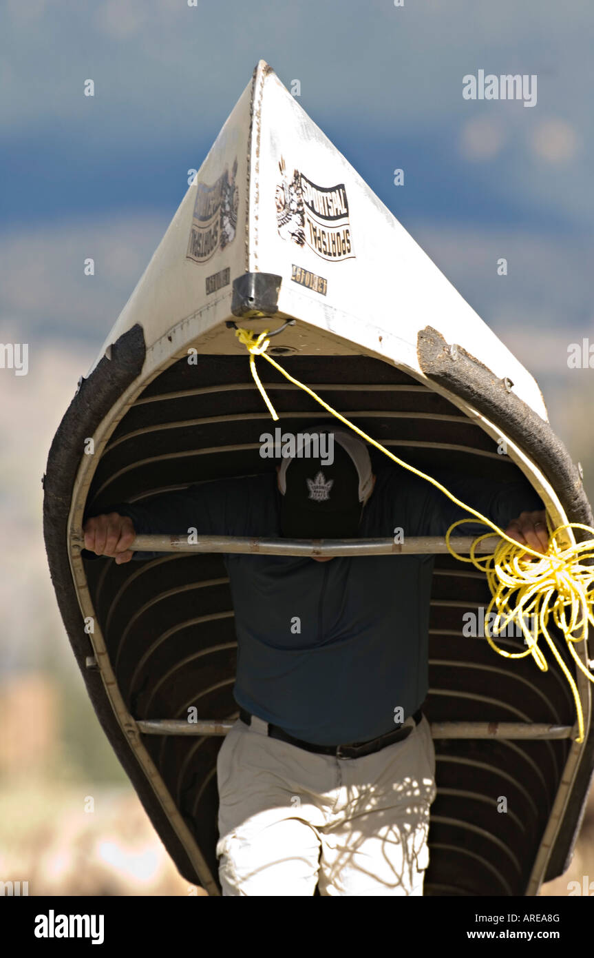 Canot de canot Banque de photographies et d’images à haute résolution ...