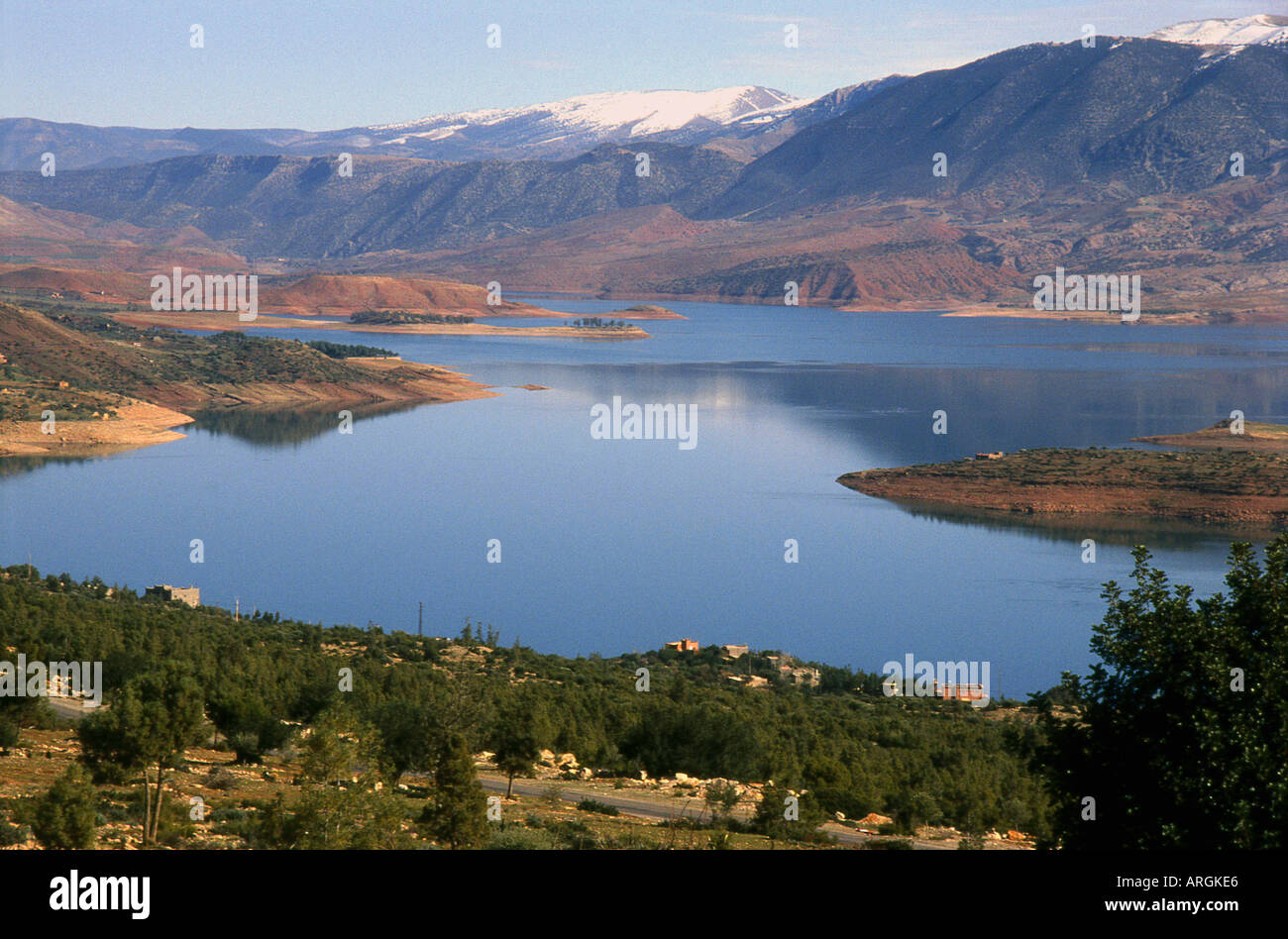 Le réservoir du lac Ben El OUIDANE Moyen Atlas Azilal Maroc Maghreb ...