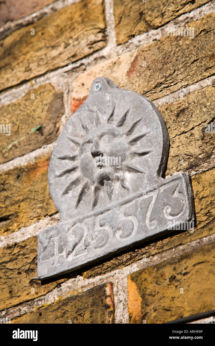 Plaque de maison mur de plomb Banque de photographies et d’images à ...