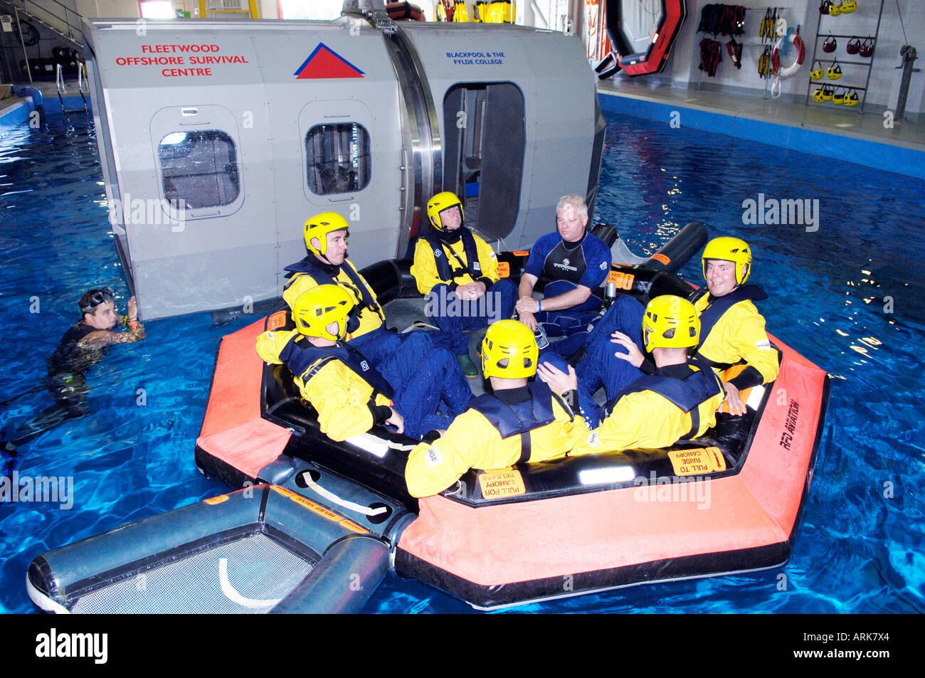 Formation radeau de sauvetage Banque de photographies et d’images à ...