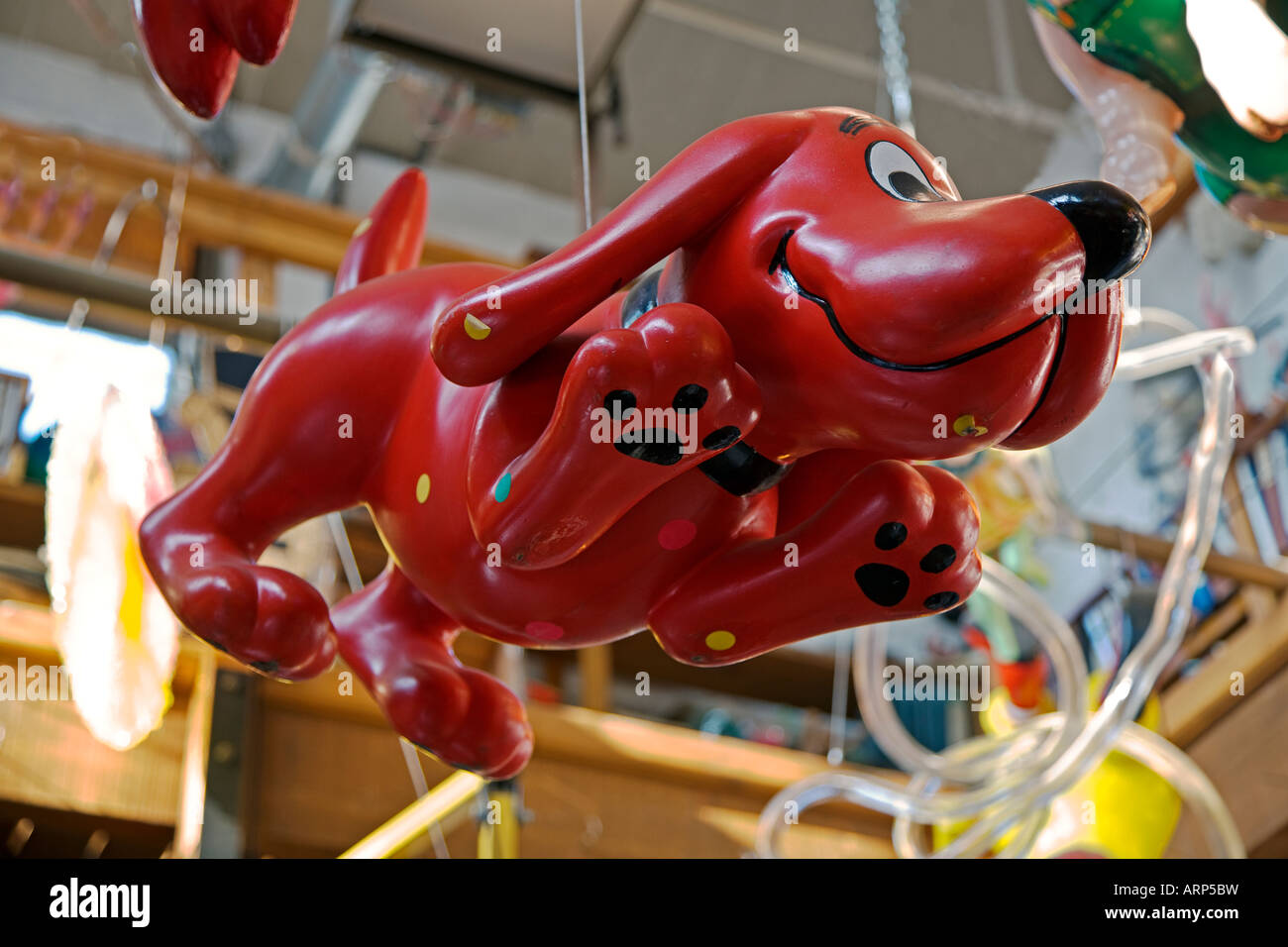 Clifford le grand chien rouge Banque de photographies et d’images à ...