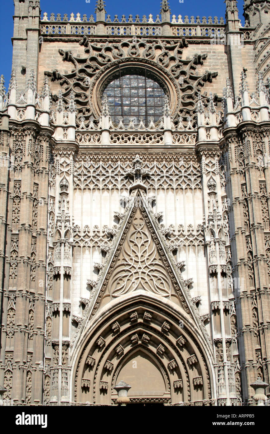 Frises gothiques Banque de photographies et d’images à haute résolution ...