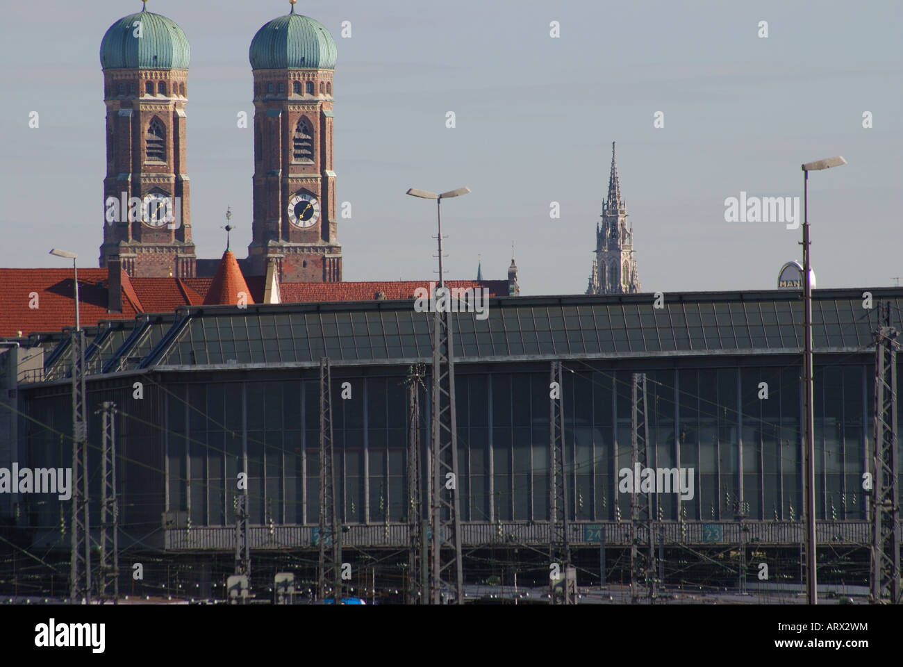 Munchen bahnhof Banque de photographies et d’images à haute résolution ...