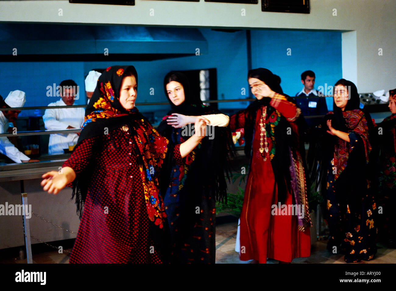 Iranian dancing Banque de photographies et d’images à haute résolution ...