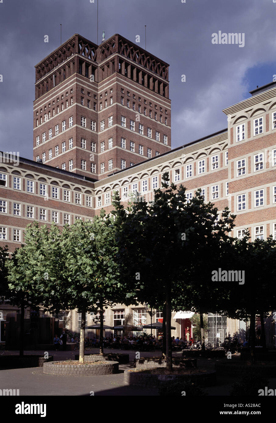 Wilhelm marx haus dusseldorf Banque de photographies et d’images à ...