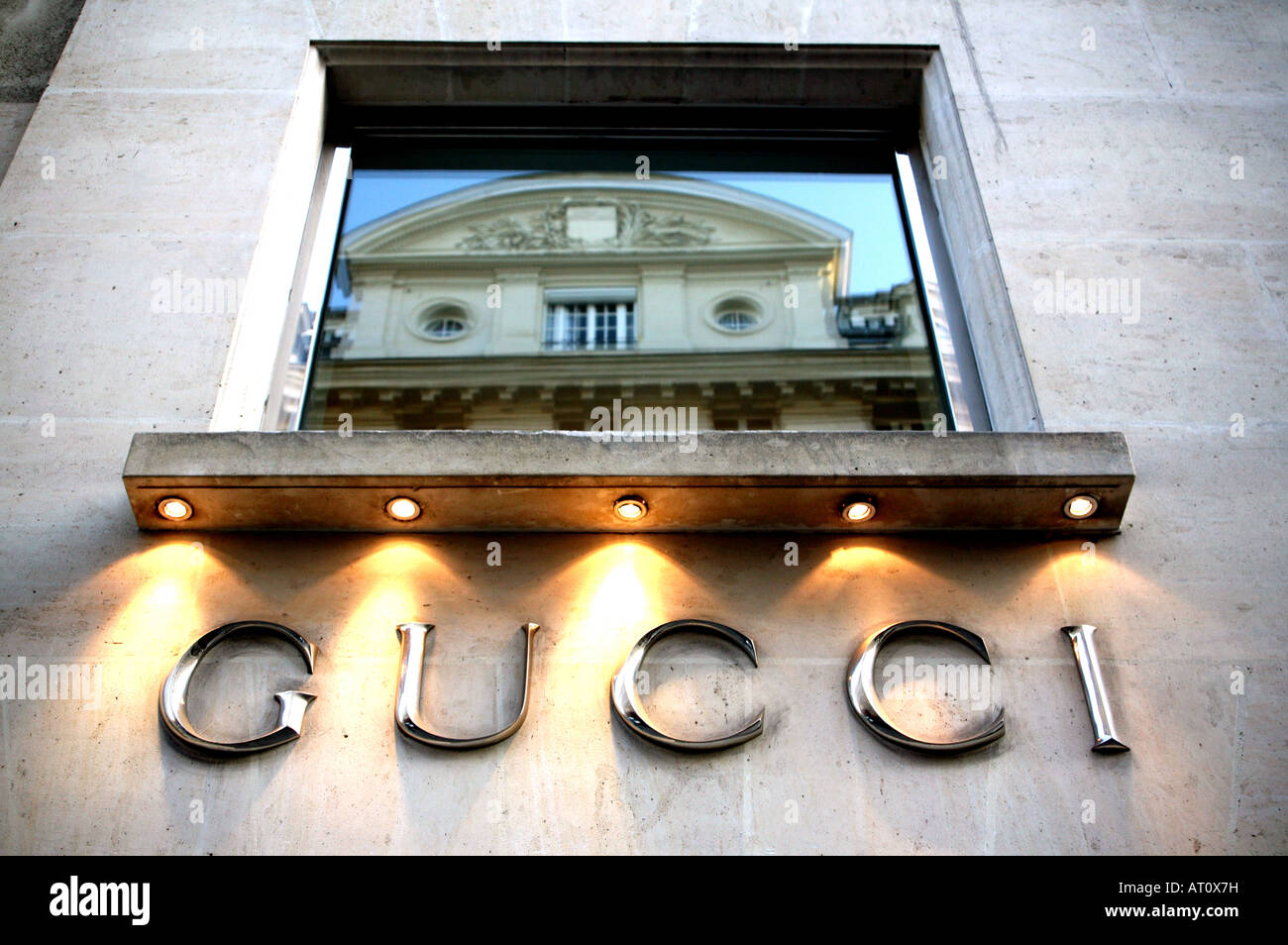 Paris France Fashion Shopping Gucci Banque d'image et photos - Alamy