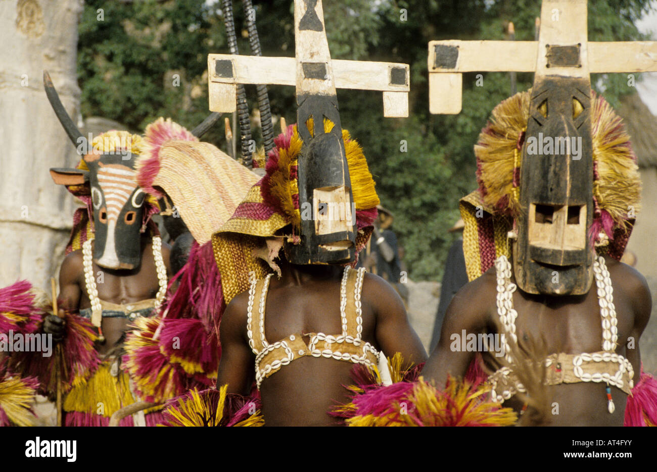 Les danseurs Dogon masqué, pays dogon, Mali, Afrique de l'Ouest Photo ...