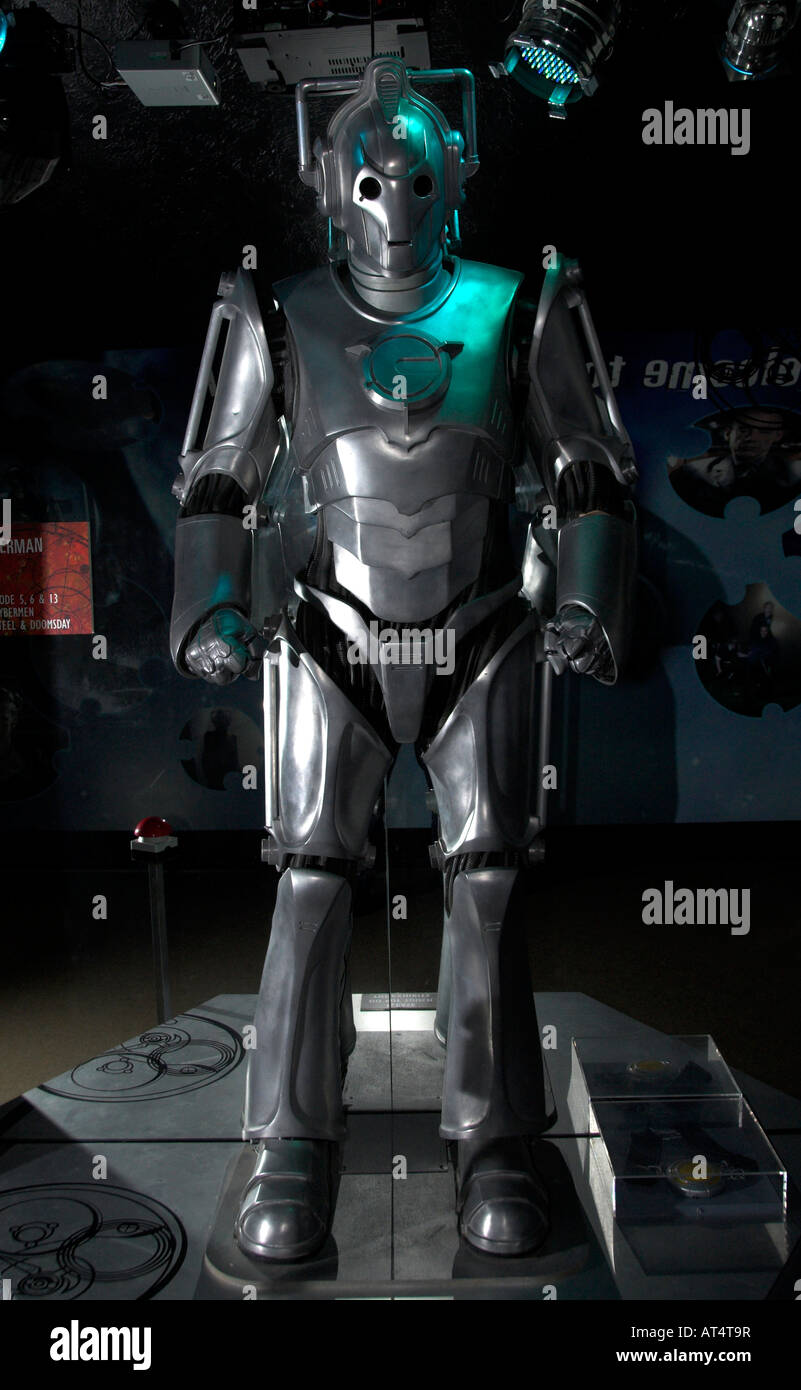 Robot cyberman Banque d'image et photos - Alamy