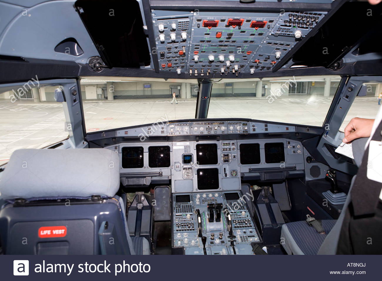 Complicated Cockpit Photos & Complicated Cockpit Images - Alamy