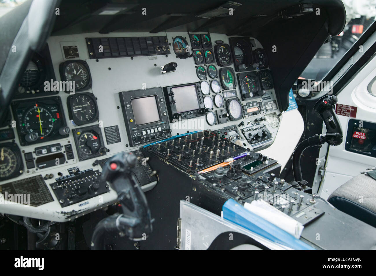 Sikorsky 76un cockpit d'ambulance aérienne par hélicoptère Photo Stock ...