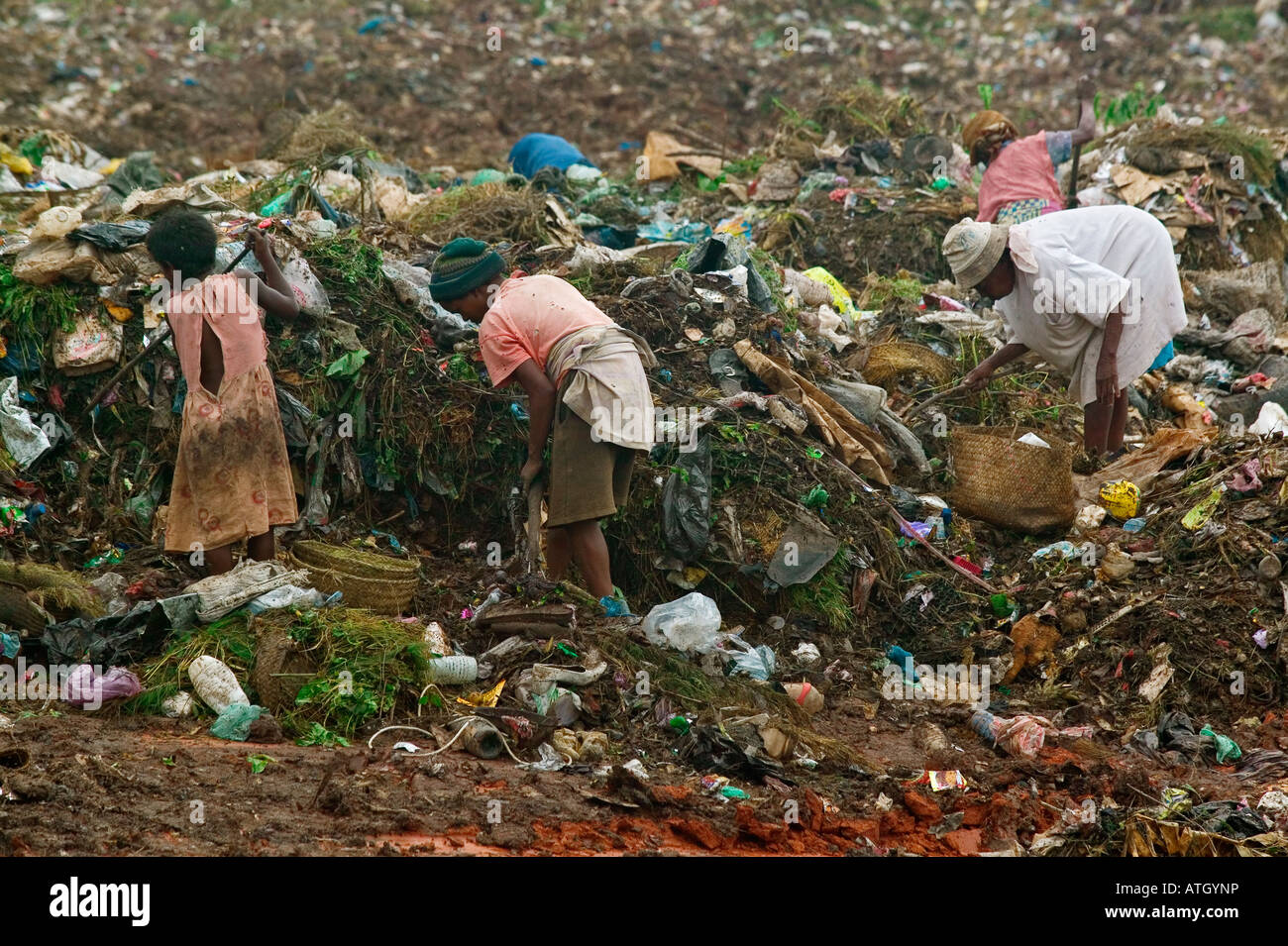Garbage dump antananarivo madagascar Banque de photographies et d ...