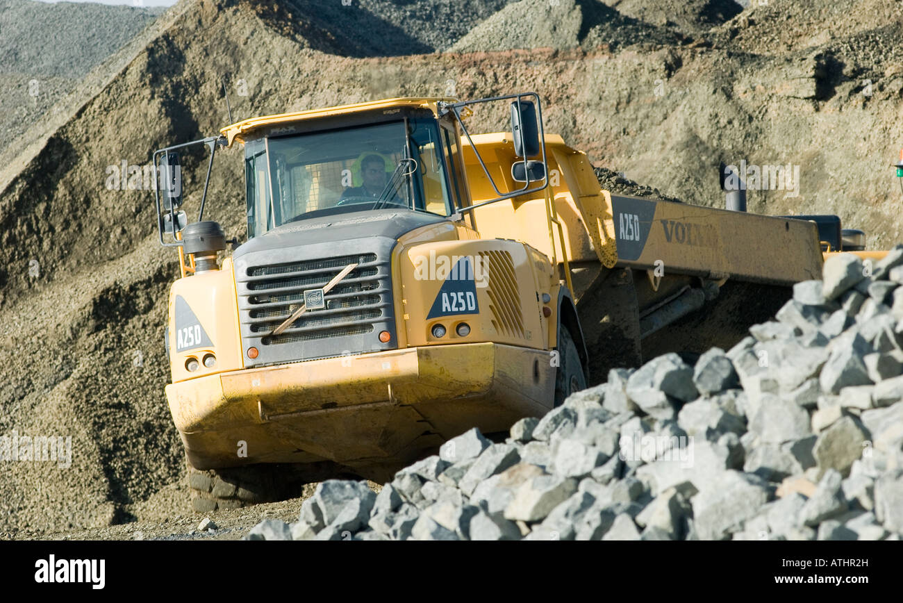 Dumper trucks construction lorries Banque de photographies et d’images ...