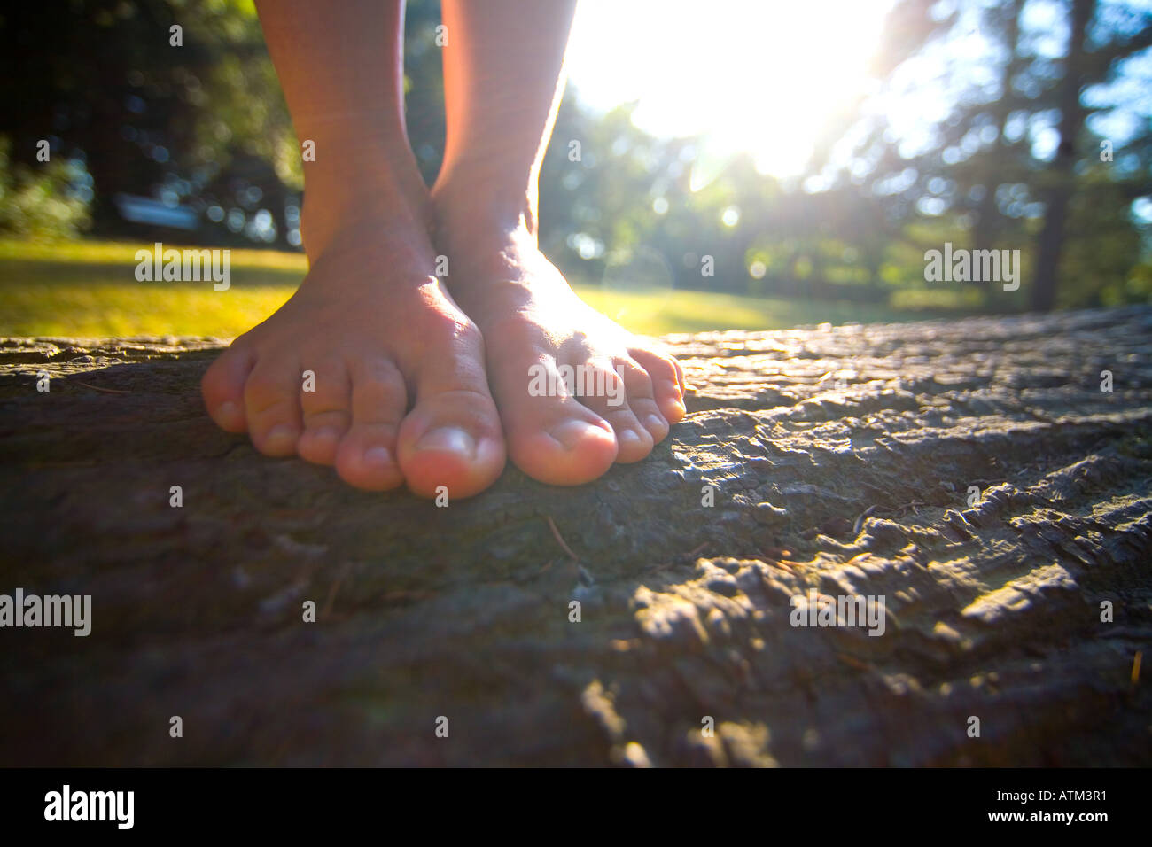 Vieille femme pieds nus en gros plan Banque de photographies et d ...