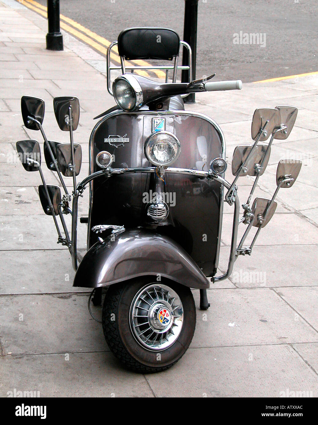 Mods and rockers 1960s Banque de photographies et d’images à haute ...