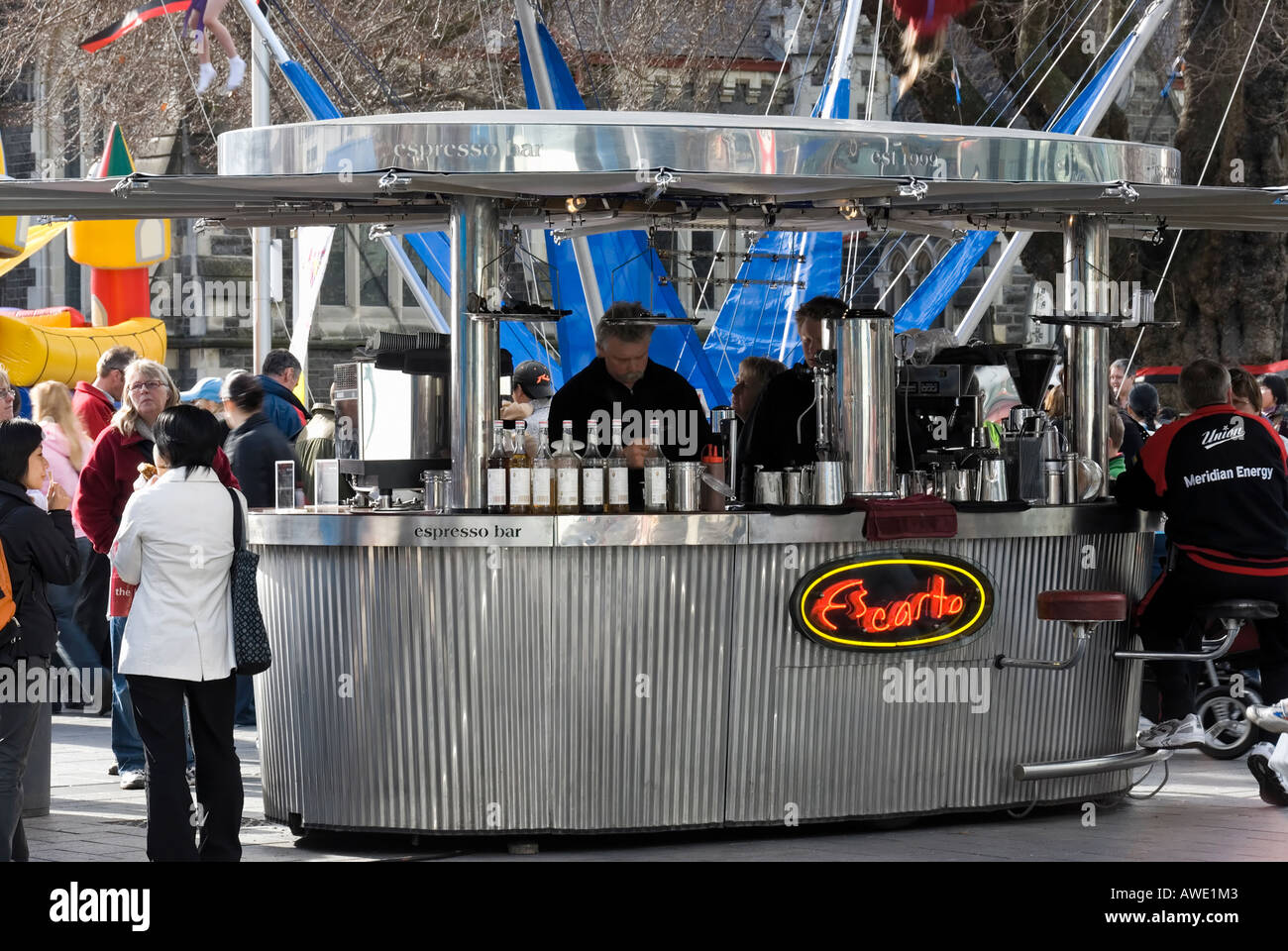 Kiosque métallique Banque de photographies et d’images à haute ...