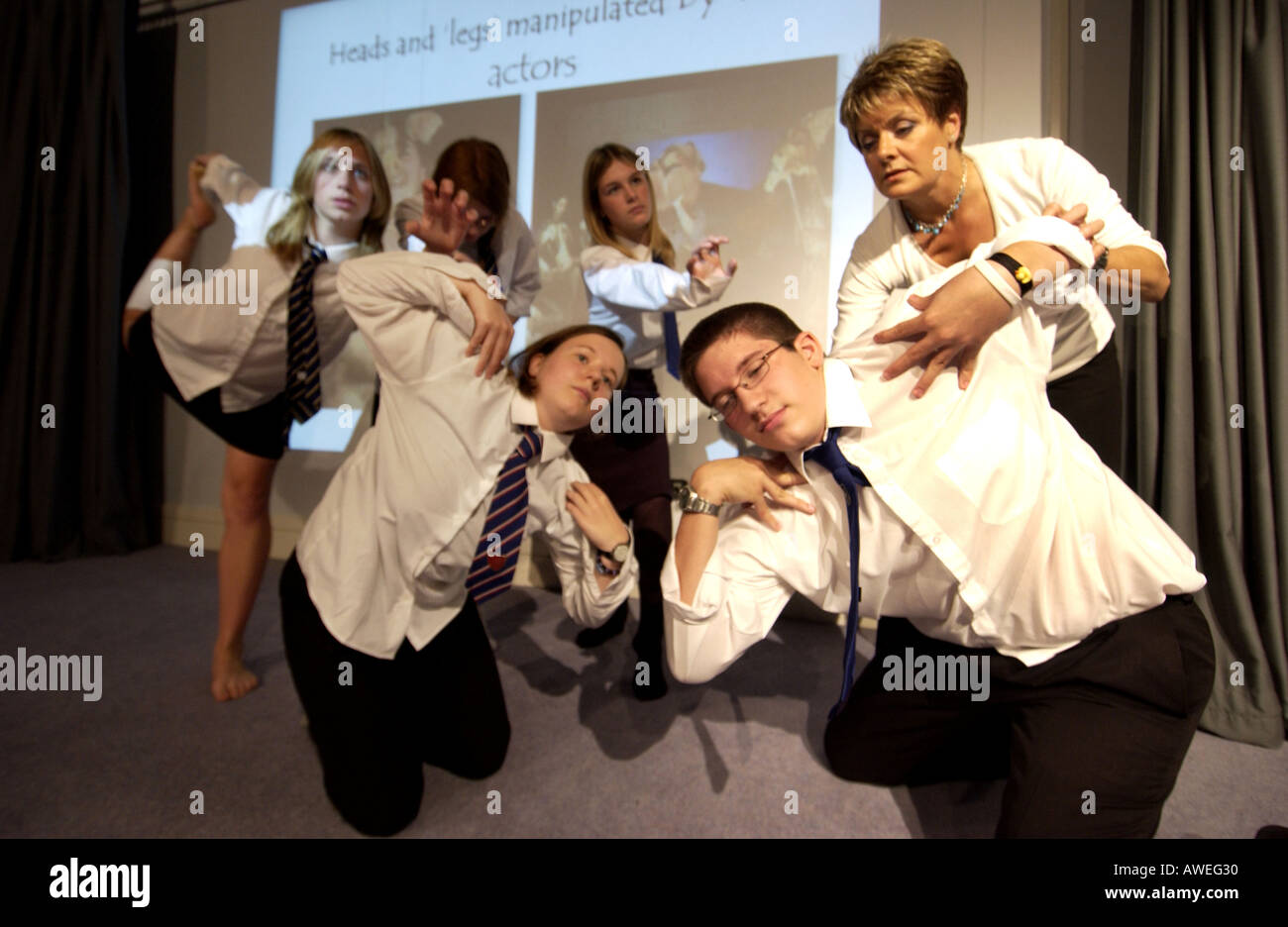 Poses maladroites Banque de photographies et d’images à haute ...