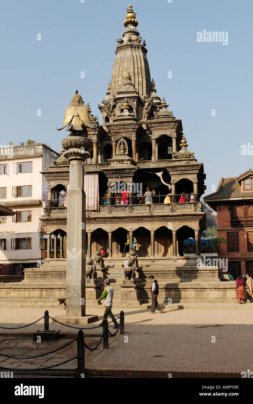 The krishna mandir temple in patan Banque de photographies et d’images ...