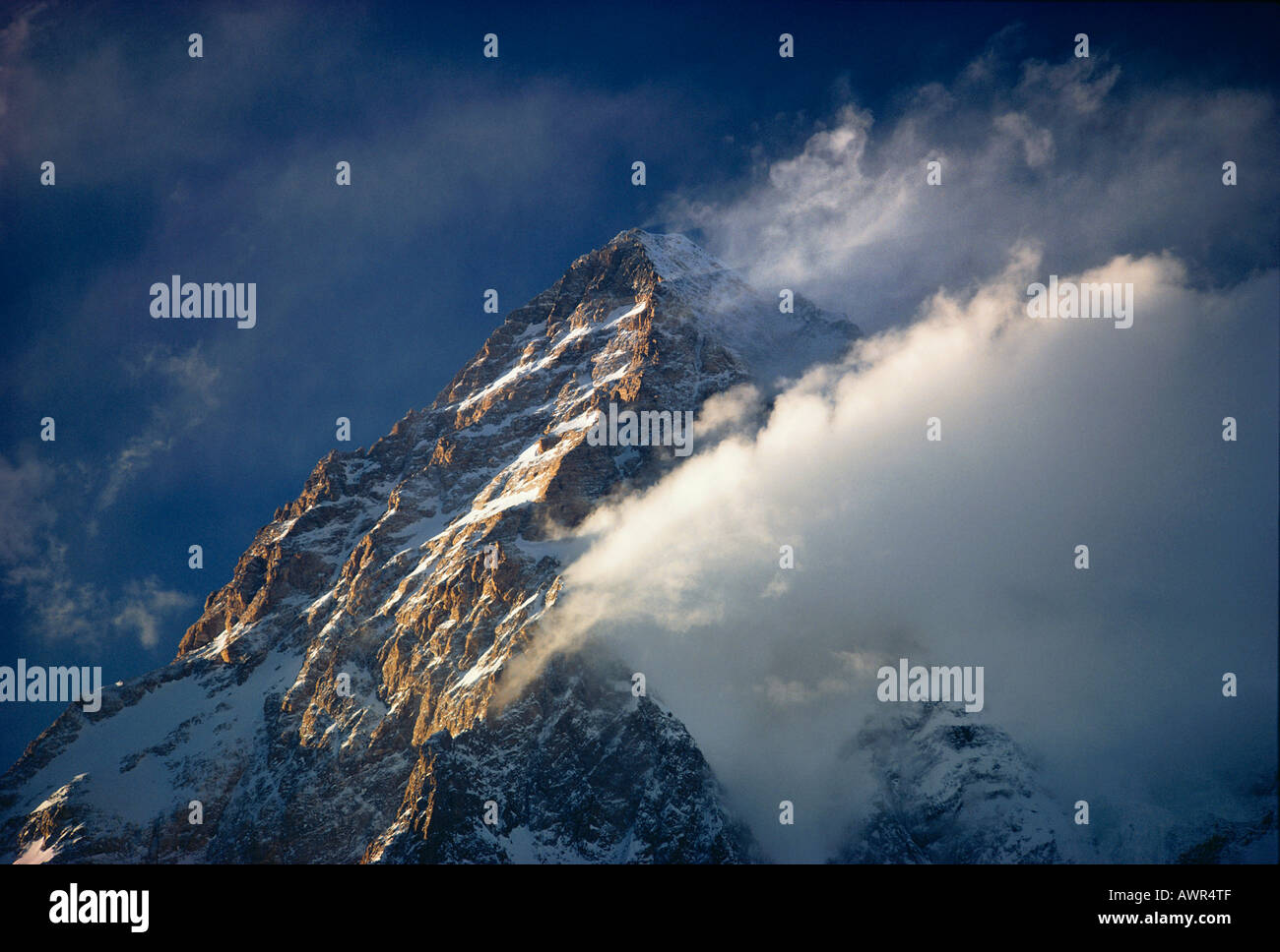 Godwin austen Banque de photographies et d’images à haute résolution ...