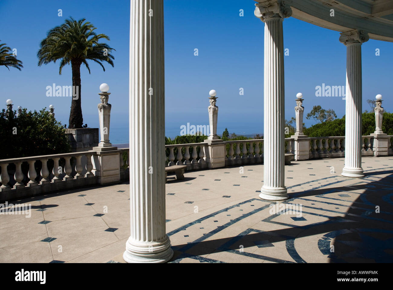 Hearst castle gardens Banque de photographies et d’images à haute ...
