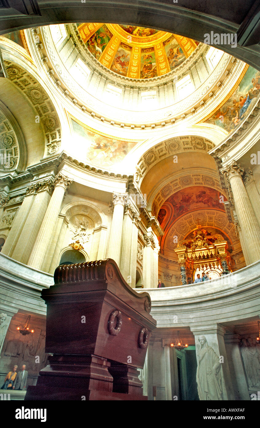 Paris France, Invalides 'Musee de l'Armee' l'intérieur du Musée de l ...