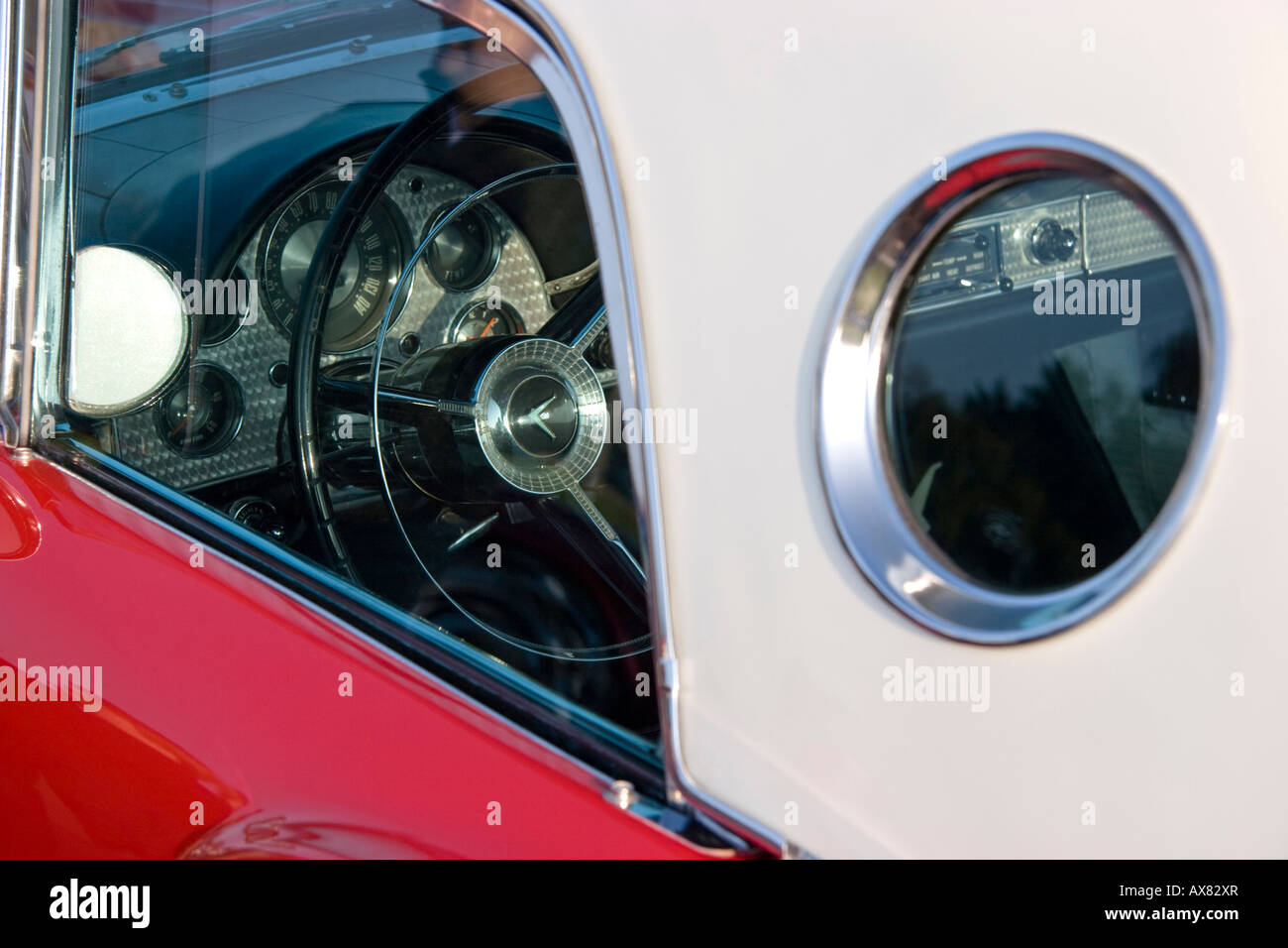 1956 ford thunderbird Banque de photographies et d’images à haute ...