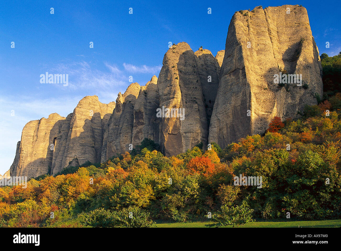 Rochers des mees Banque de photographies et d’images à haute résolution ...