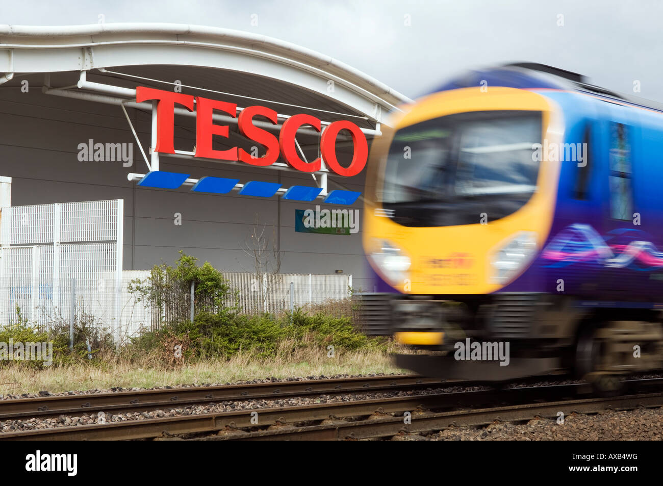 Tesco train Banque de photographies et d’images à haute résolution - Alamy