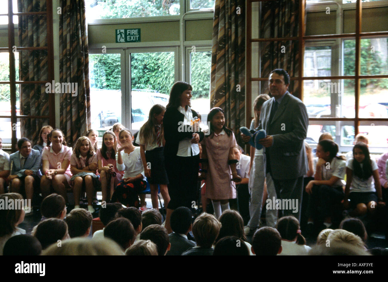 School assembly england Banque de photographies et d’images à haute ...