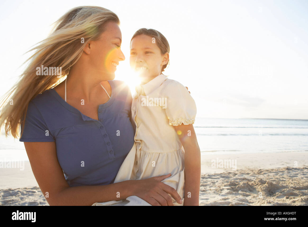 Fille Blonde De 9 10 Ans Plage Banque De Photographies Et Dimages à
