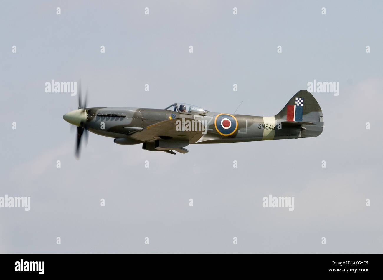 Spitfire Stripes Banque d'image et photos - Alamy