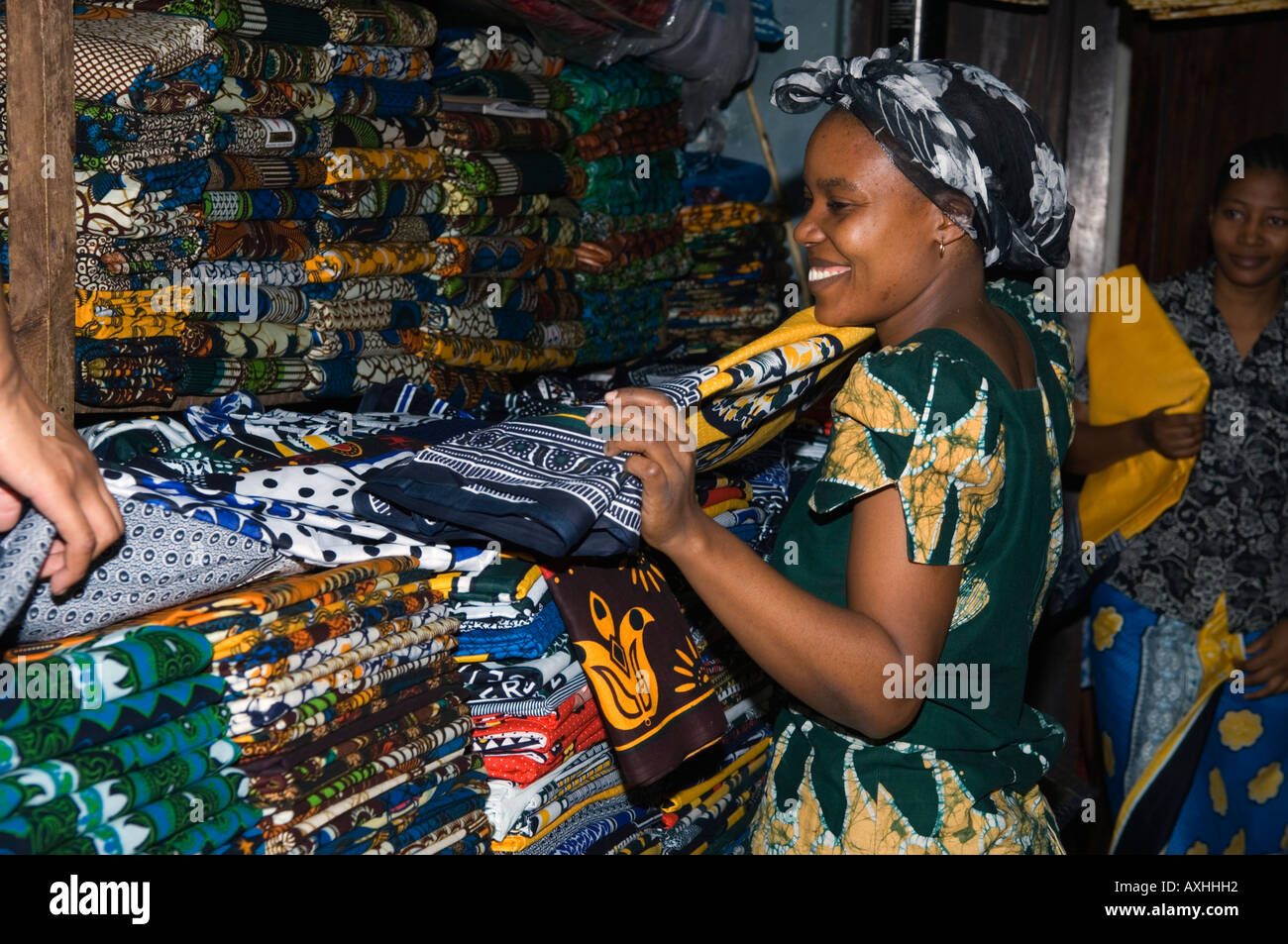 Tanzania dar es salaam shopping shop Banque de photographies et d ...