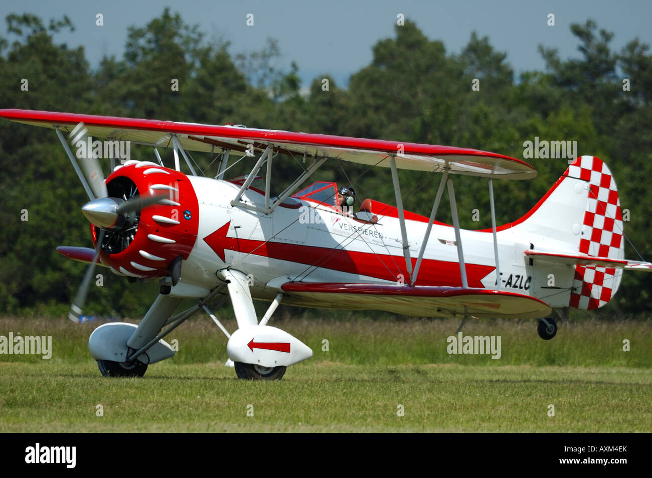 Avion biplan Banque de photographies et d’images à haute résolution - Alamy