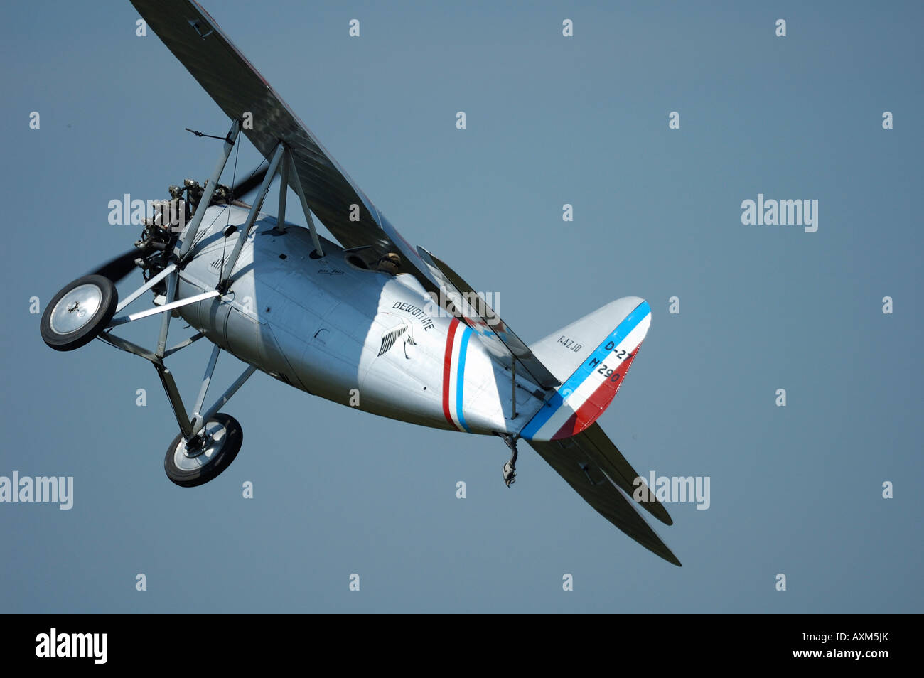 30 ans ancien avion de voltige Dewoitine D27, le français vintage air ...