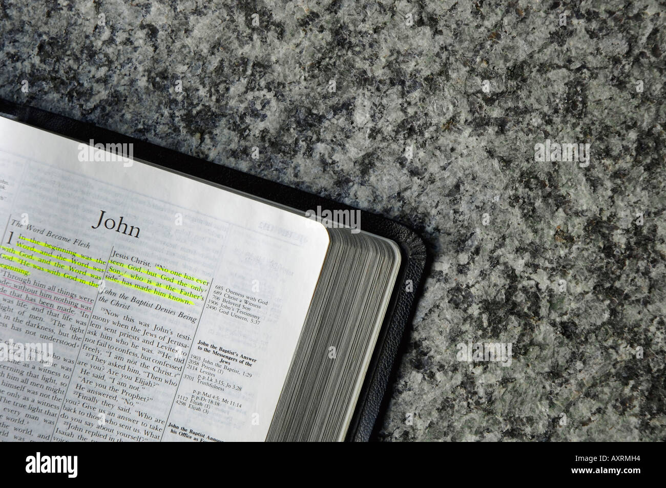 Verset de la bible de jean Banque de photographies et d’images à haute ...